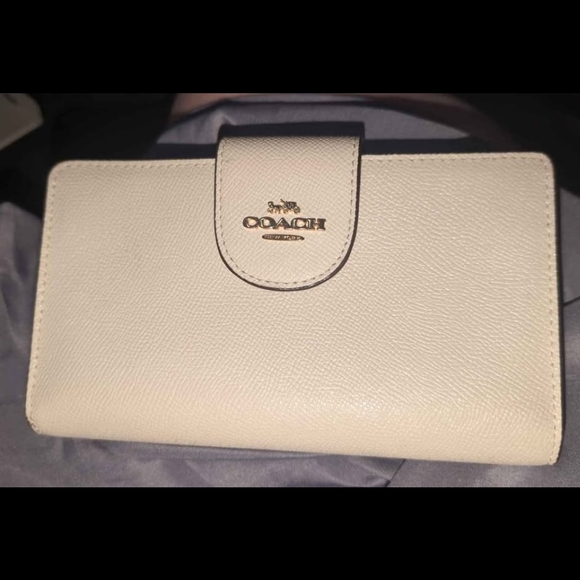 Coach | Bags | Coach Cream Leather Wallet | Poshmark
